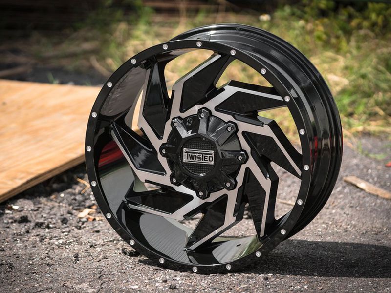 Twisted Off-Road Machined Black Raptor Wheels | Rugged Ridge